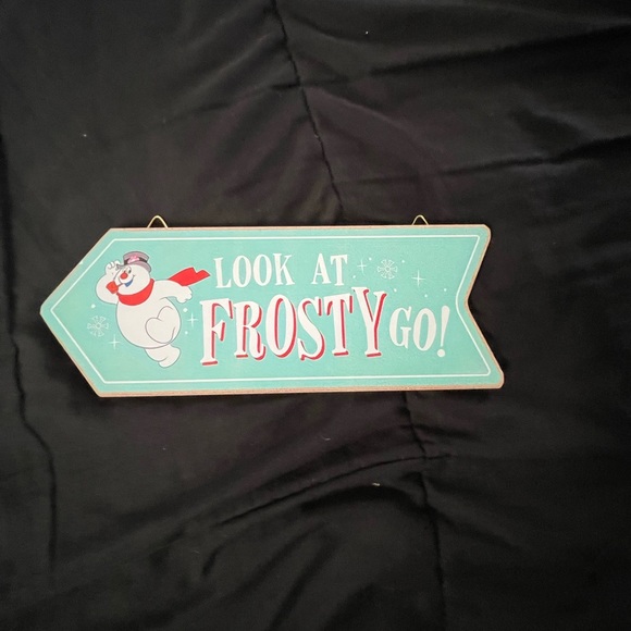 Holiday | Pick Any 226 Sale Wooden Frosty Sign | Poshmark